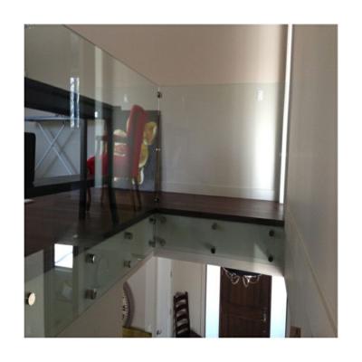 中国 Botswana large standoffs wire patio standoff fence 販売のため