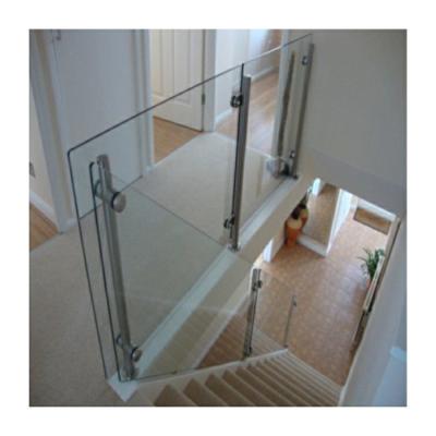 Cina Multilayer glass banister vinyl patio railing clear glass oak railing in vendita