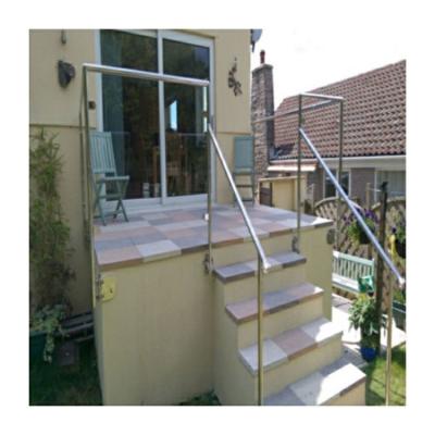 China Tinted glass balustrades horizontal metal porch railing privacy glass deck railing à venda