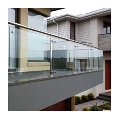 China Grey glass banister decorative balcony railing balustrade with timber handrail à venda