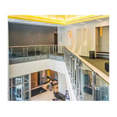 China Safety glass balustrades short patio fence clear glass stainless post railing Te koop