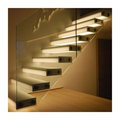 中国 Cable stairs oem straight tempered glass stairs suspension glass stairway shelf 販売のため