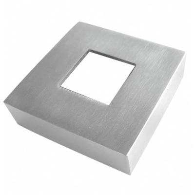 Cina Satin Finish Square Rail Base Plate Flange Sus 304 Stainless Steel Cable Railing Post Foot Cover in vendita