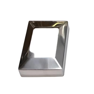 Cina 304 316 Satin Stainless Steel Hardware Accessories Square Base Cover For Square Newel Post in vendita