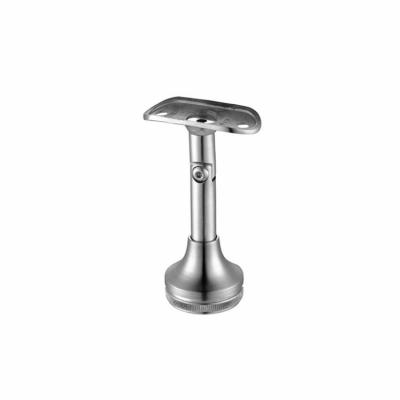 Cina Adjustable Glass Balustrade Bracket Clamp Railing Stair Glass Handrail Bracket Connector in vendita