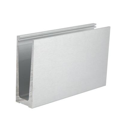 Cina WilliamArchi Frameless Glass Railing Glass Balustrade Aluminum U Channel Base Profile in vendita
