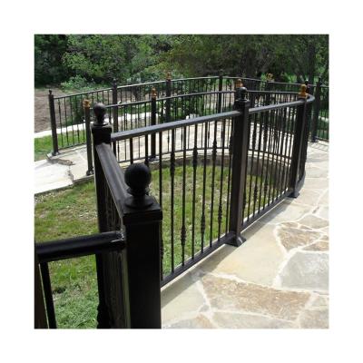 Cina New Design Cheap Wrought Iron Fence Panel Steel Metal Picket Ornamental Fence in vendita