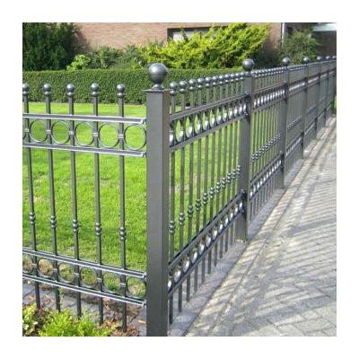Cina 6 Ft Tall Durable Steel Bar Fencing Prefabricated Ornamental Wrought Iron Steel Security Fence in vendita