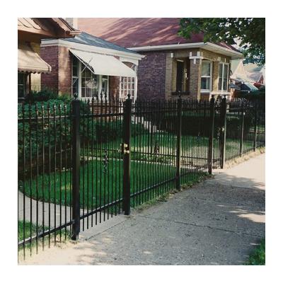 Cina Wholesale Manufacturer In Stock High Quality Cheap Wrought Iron Outside Fence Door Panel in vendita