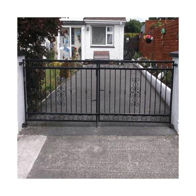 Cina Swing Or Sliding Beautiful Hot Galvanized Wrought Iron Driveway Gate in vendita