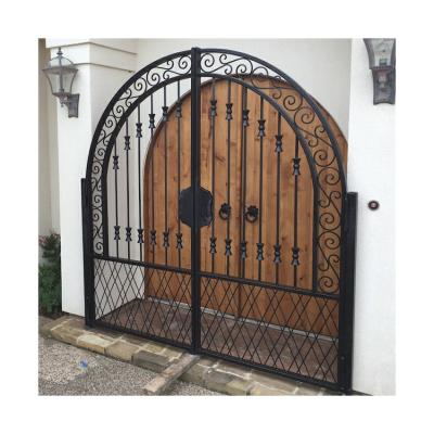 中国 Gates Used In Exterior Decorating Housing, Garden, Villas, Resort From Vietnam Wrought Iron Gate 販売のため