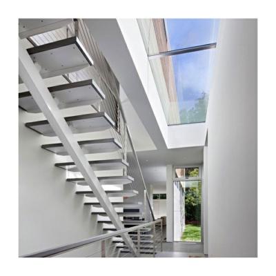 中国 Townhouse wood stair handrail single stringer wood straight stiars 販売のため