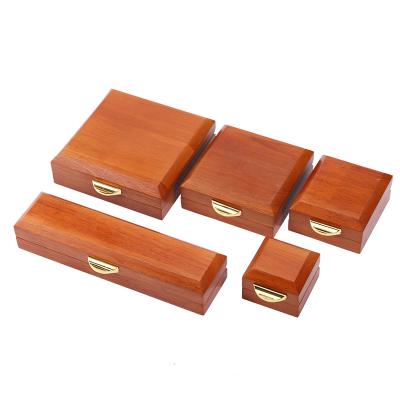 Custom Embossing Logo Luxury Wood Jewelry Box Packaging For Bracelet Necklace