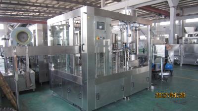 China Linha de produtos Isobaric do vinho da garrafa de vidro de baixa temperatura com as 12 cabeças de enchimento à venda