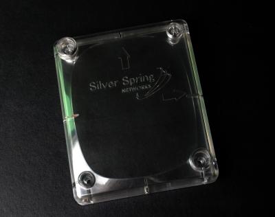 Cina Lo specchio di plastica dello stampaggio ad iniezione ha lucidato il filo del metallo della copertura 4 sul cornor, doppio stampaggio ad iniezione in vendita