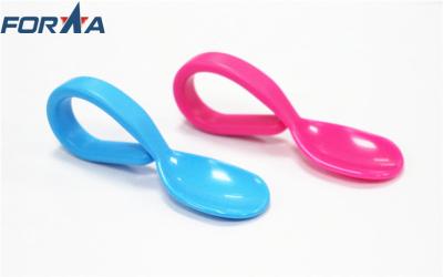 Cina Cucchiaio di plastica portatile di sicurezza di materia prima di Muticolor pp per i bambini in vendita