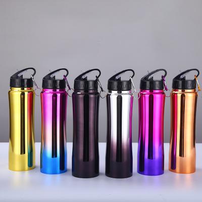 Cina Bottiglia portatile all'aperto isolata a doppia parete placcante della palestra 600ml 750ml di acciaio inossidabile della bottiglia di acqua di sport in vendita