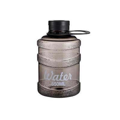 Cina Progettazione personale creativa 1000ml portatile del barilotto dell'acqua minerale in vendita