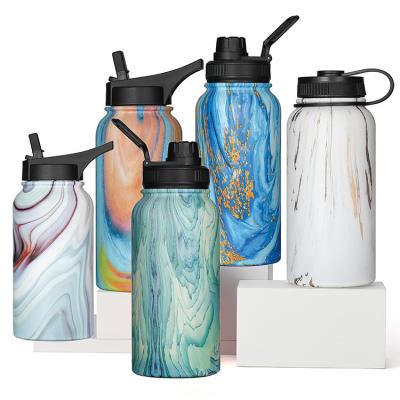 Cina gli sport 32oz hanno isolato le bottiglie di acqua di acciaio inossidabile con paglia in vendita