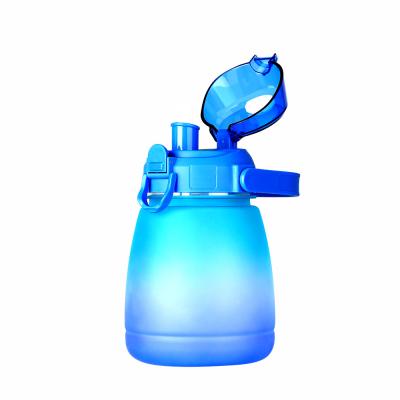 Cina bottiglia di plastica dura sveglia della pancia di 1300ml Tritan grande per gli sport dei bambini dei bambini in vendita