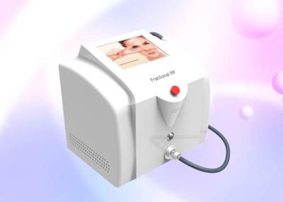中国 取り外し僅か RF Microneedle の 2MHz マイクロ針機械にしわを寄せて下さい 販売のため