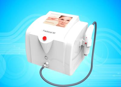 Cina Pelle che rifa la superficie della macchina frazionaria di rf Microneedle per il salone, isolata in vendita