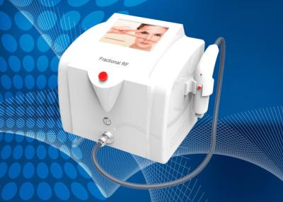 Cina Macchina frazionaria di mini CO2 rf Microneedle per pelle che rifa la superficie e che imbianca in vendita