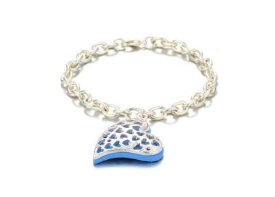 Cina Braccialetti d'argento del braccialetto della bigiotteria della catena di incanto con il pendente blu del cuore di colore in vendita