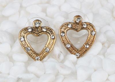 Cina Bigiotteria a forma di degli orecchini di Rosa dell'oro del grande cuore antico del perno con il diamante in vendita