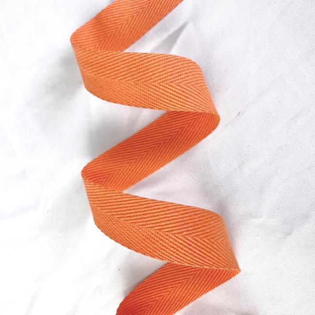 Color selection of polyester-cotton webbing