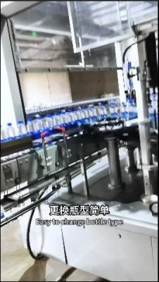 중국 유난 홍헤 고객 사이트, 시간당 54,000 병 고속 OPP 라벨링 기계 판매용