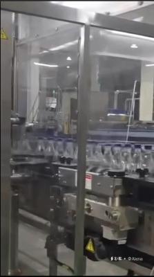 중국 60000BPH 고속 OPP 고온 녹기 라벨러 500ml PET 병 물 생산 라인 판매용