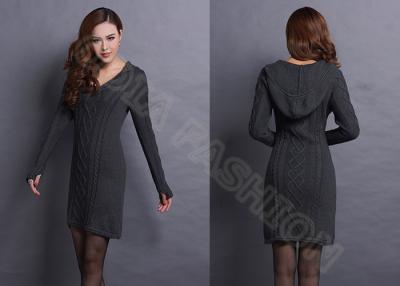 中国 フード ケーブルのニットの狭いところのウエストのプルオーバーが付いている女性 V 首のセーターは服を着ます 販売のため