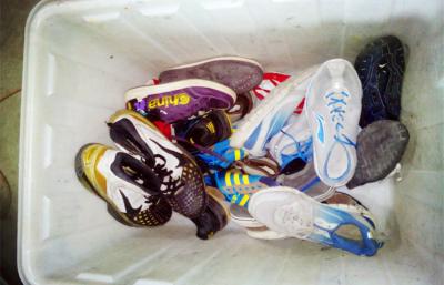 China Schoenen van hoogwaardige In het groot Kleurrijke de Gebruikte Mensen, Tweede Handschoenen voor Jongens Te koop