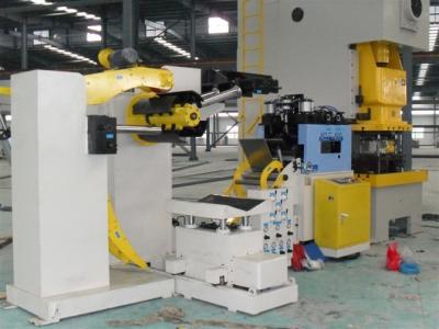 Chine Machine hydraulique en aluminium du redresseur 1.5T Decoiler de feuillard à vendre