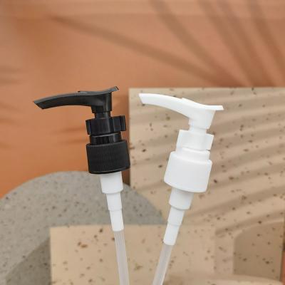 Cina 20/410 24/410 28/410 Plastic Liquid Lotion Dispenser Pump With Clip Lock For Cleansing in vendita