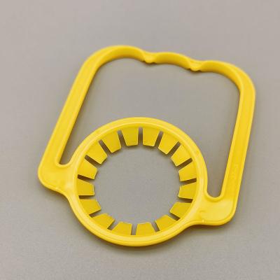 Cina 28mm PP Plastic Carry Handle For Water Bottle Neck Ring Grip Flange in vendita