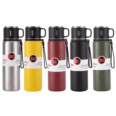 China 600 ml 800 ml 1500 ml Botellas de agua térmica aislada al vacío en venta