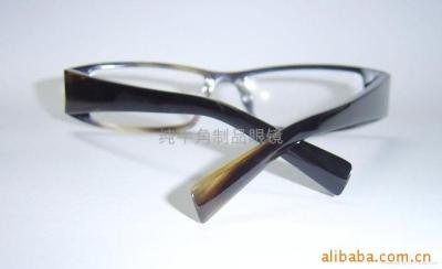 China El último búfalo de las lentes CR39 enmarca gafas hechas a mano de los marcos ópticos del cuerno del buey en venta