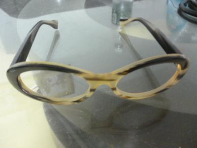China El último búfalo Nuevo-diseñado capítulo gafas hechas a mano de los capítulos ópticos del cuerno del buey en venta