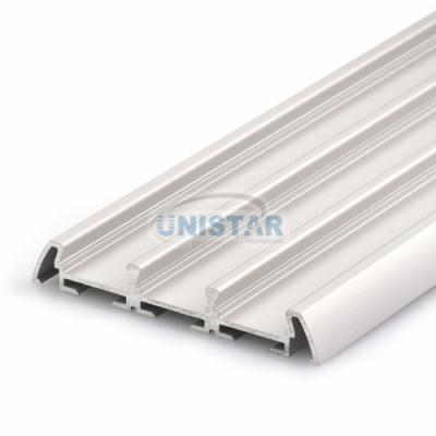 Cina Profilo di alluminio dell'estrusione di Manica LED del supporto 3 della superficie di Triada per le strisce principali in vendita