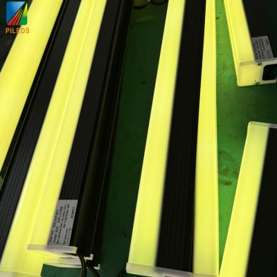 China Módulo de luz de barra lineal LED RGB SPI para decoración de fachadas exteriores Iluminación controlada por DMX con efecto de haz blanco en venta