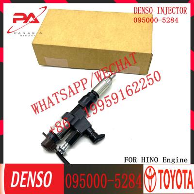 Cina iniettore 095000-5280, 095000-5283, 095000-5284 per il camion J08E 23910-1360, 23670-E0291, 23670-E0290 in vendita