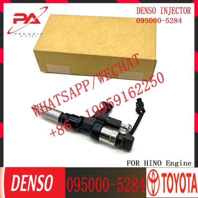 Cina iniettore 095000-5280, 095000-5283, 095000-5284 per il camion J08E 23910-1360, 23670-E0291, 23670-E0290 in vendita