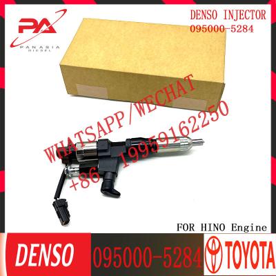 Cina iniettore 095000-5280, 095000-5283, 095000-5284 per il camion J08E 23910-1360, 23670-E0291, 23670-E0290 in vendita