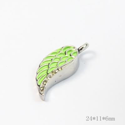 China Nuevo colgante único LPP04-2 del collar de la cadena de la botella de perfume del acero inoxidable del diseño de la moda en venta