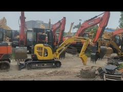 Zuverlässiger Komatsu Bagger mit geringen Arbeitszeiten - Kontaktieren Sie uns jetzt für Details!