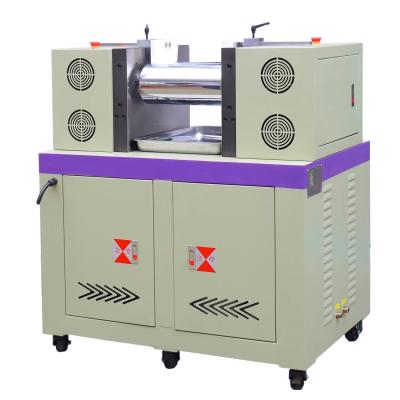 China Alloy Structure Lab Open Mixer Mill , Mixing Mill Machine For Engineering Plastics for sale