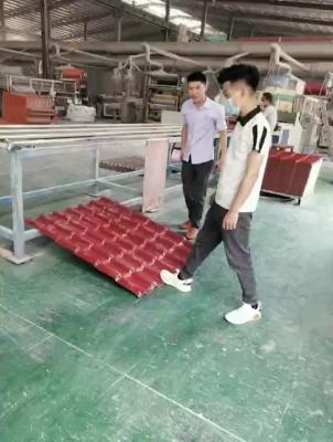 中国 販売の陶磁器の屋根瓦の製造業者のケーララ州様式の屋根瓦のための総合的な屋根瓦 販売のため