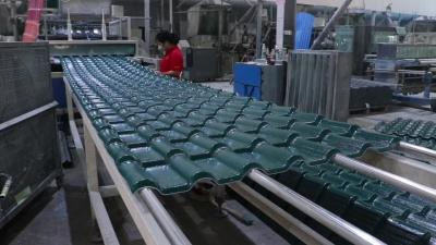 中国 工場直接良質の25年の保証の断熱材ポリ塩化ビニールのプラスチック屋根瓦スペイン様式 販売のため